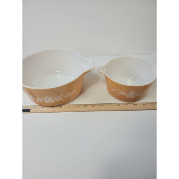 Pyrex | Kitchen | Vintage Pyrex Two Butterfly Gold Casserole Dishs 473b ...